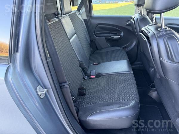 Citroen c3-picasso 2011 Rīga, ar dzinēja tilpumu 1.60 L un nobraukumu 221 tūkst. km par 2500 €, foto 9 vietnē AUTOMOTO.COM.LV