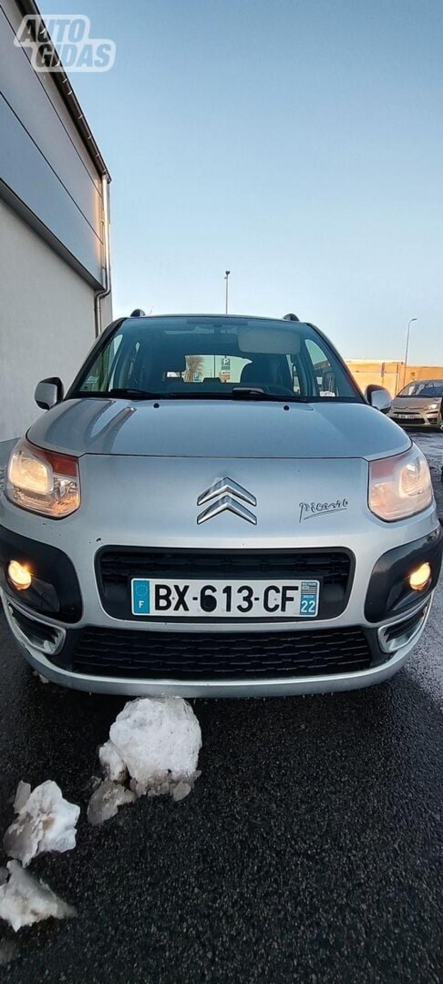Citroen c3-picasso 2011 in Klaipeda, with an engine capacity of 1.60 L and mileage of 300 thousand km for 2299 €, photo 3 on AUTOMOTO.COM.LV