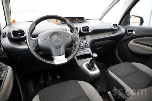 Citroen c3-picasso 2009 Tukums, ar dzinēja tilpumu 1.40 L un nobraukumu 267 tūkst. km par 2550 €, foto 6 vietnē AUTOMOTO.COM.LV
