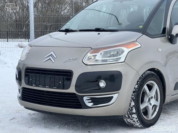 Citroen c3-picasso 2010 in Taurage, with an engine capacity of 1.60 L and mileage of 307 thousand km for 2900 €, photo 2 on AUTOMOTO.COM.LV