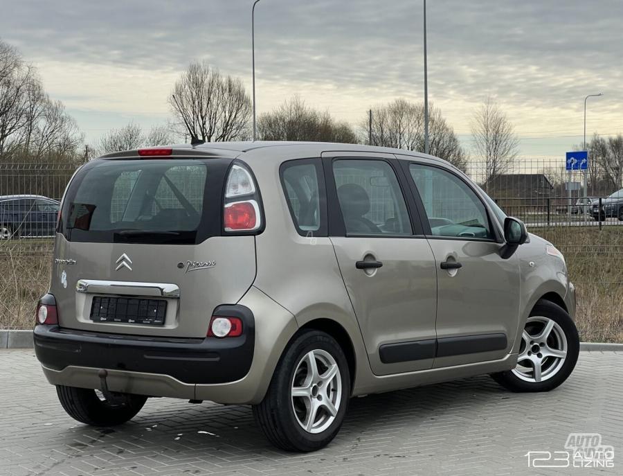 Citroen c3-picasso 2010 in Taurage, with an engine capacity of 1.60 L and mileage of 307 thousand km for 2900 €, photo 8 on AUTOMOTO.COM.LV