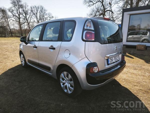 Citroen c3-picasso 2010 in Kuldiga, with an engine capacity of 1.60 L and mileage of 241 thousand km for 4000 €, photo 2 on AUTOMOTO.COM.LV