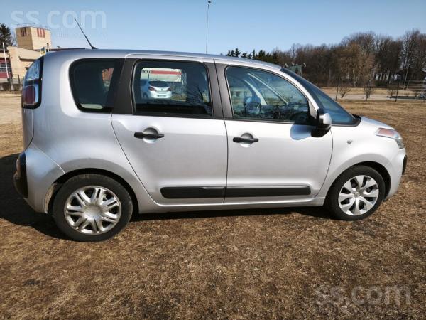 Citroen c3-picasso 2010 in Kuldiga, with an engine capacity of 1.60 L and mileage of 241 thousand km for 4000 €, photo 7 on AUTOMOTO.COM.LV