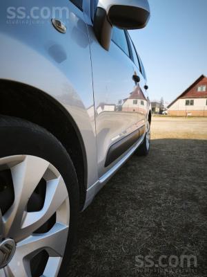 Citroen c3-picasso 2010 Kuldīga, ar dzinēja tilpumu 1.60 L un nobraukumu 241 tūkst. km par 4000 €, foto 11 vietnē AUTOMOTO.COM.LV