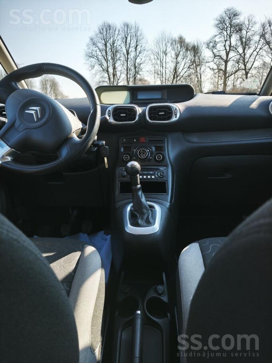 Citroen c3-picasso 2010 Kuldīga, ar dzinēja tilpumu 1.60 L un nobraukumu 241 tūkst. km par 4000 €, foto 13 vietnē AUTOMOTO.COM.LV