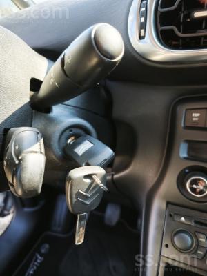 Citroen c3-picasso 2010 Kuldīga, ar dzinēja tilpumu 1.60 L un nobraukumu 241 tūkst. km par 4000 €, foto 17 vietnē AUTOMOTO.COM.LV
