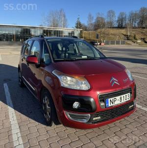 Red Citroen c3-picasso 2009 in Talsi, with an engine capacity of 1.40 L and mileage of 176 thousand km for 1600 €, photo 1 on AUTOMOTO.COM.LV