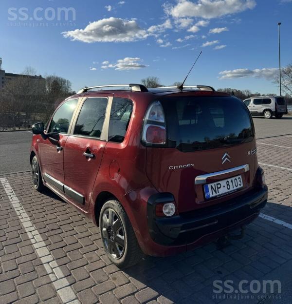 Sarkans Citroen c3-picasso 2009 Talsi, ar dzinēja tilpumu 1.40 L un nobraukumu 176 tūkst. km par 1600 €, foto 5 vietnē AUTOMOTO.COM.LV