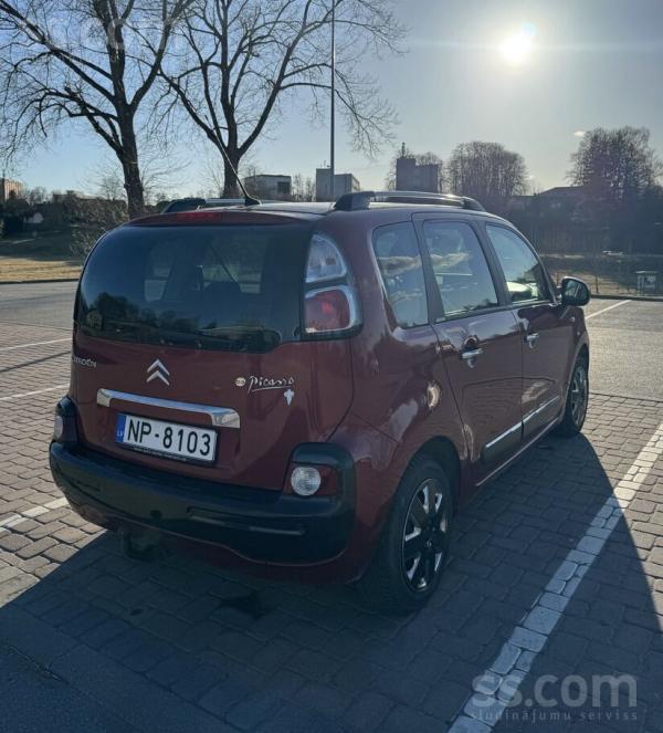 Sarkans Citroen c3-picasso 2009 Talsi, ar dzinēja tilpumu 1.40 L un nobraukumu 176 tūkst. km par 1600 €, foto 7 vietnē AUTOMOTO.COM.LV