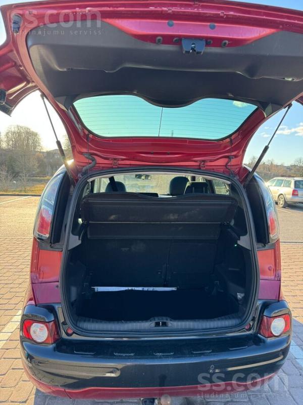 Sarkans Citroen c3-picasso 2009 Talsi, ar dzinēja tilpumu 1.40 L un nobraukumu 176 tūkst. km par 1600 €, foto 8 vietnē AUTOMOTO.COM.LV