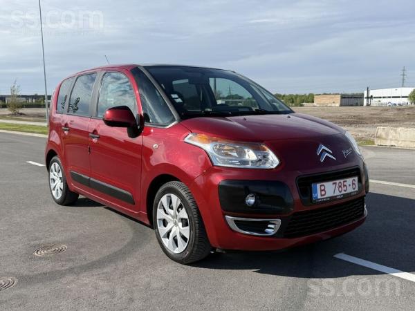 Sarkans Citroen c3-picasso 2011 Liepāja, ar dzinēja tilpumu 1.60 L un nobraukumu 168 tūkst. km par 4950 €, foto 1 vietnē AUTOMOTO.COM.LV