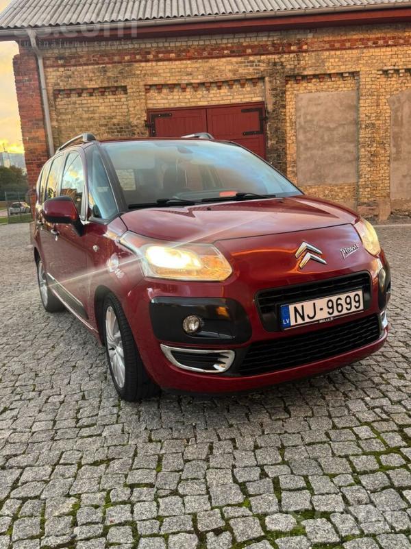 Sarkans Citroen c3-picasso 2011 Ventspils, ar dzinēja tilpumu 1.60 L un nobraukumu 164 tūkst. km par 3500 €, foto 1 vietnē AUTOMOTO.COM.LV