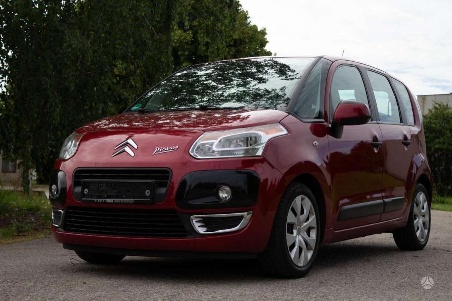 Red Citroen c3-picasso 2012 in Marijampole, with an engine capacity of 1.56 L and mileage of 296 thousand km for 3100 €, photo 4 on AUTOMOTO.COM.LV