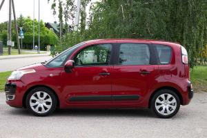 Red Citroen c3-picasso 2012 in Marijampole, with an engine capacity of 1.56 L and mileage of 296 thousand km for 3100 €, photo 5 on AUTOMOTO.COM.LV