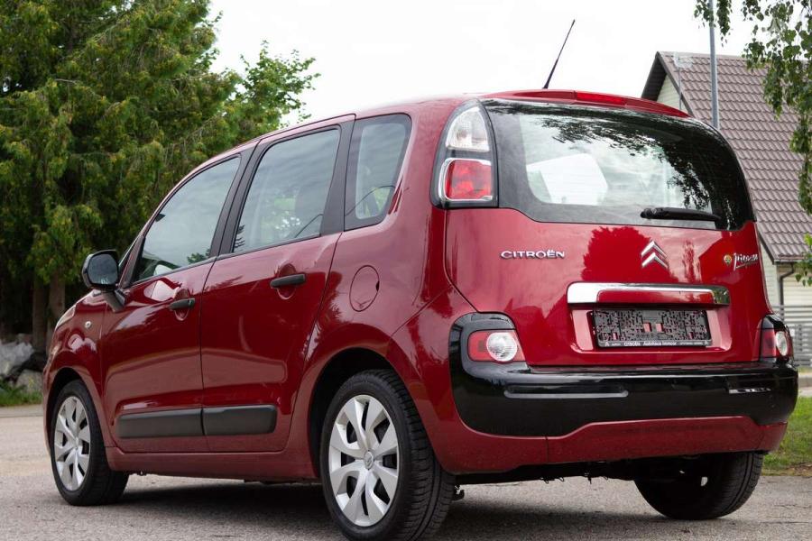 Red Citroen c3-picasso 2012 in Marijampole, with an engine capacity of 1.56 L and mileage of 296 thousand km for 3100 €, photo 6 on AUTOMOTO.COM.LV