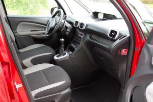 Red Citroen c3-picasso 2012 in Marijampole, with an engine capacity of 1.56 L and mileage of 296 thousand km for 3100 €, photo 12 on AUTOMOTO.COM.LV