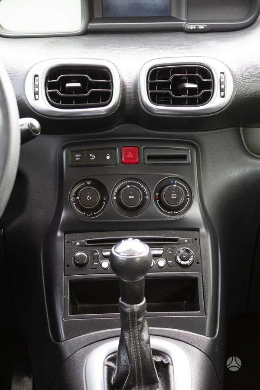 Red Citroen c3-picasso 2012 in Marijampole, with an engine capacity of 1.56 L and mileage of 296 thousand km for 3100 €, photo 19 on AUTOMOTO.COM.LV