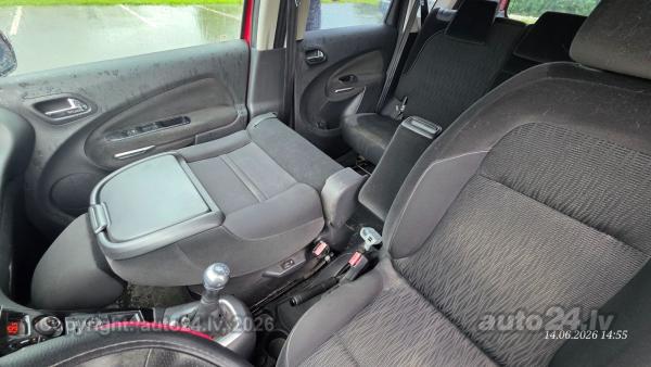 Sarkans Citroen c3-picasso 2010 Kohtla-Jerve, ar dzinēja tilpumu 1.60 L un nobraukumu 193 tūkst. km par 2250 €, foto 4 vietnē AUTOMOTO.COM.LV