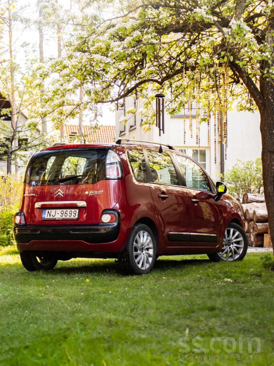 Sarkans Citroen c3-picasso 2011 Jūrmala, ar dzinēja tilpumu 1.60 L un nobraukumu 154 tūkst. km par 2550 €, foto 3 vietnē AUTOMOTO.COM.LV