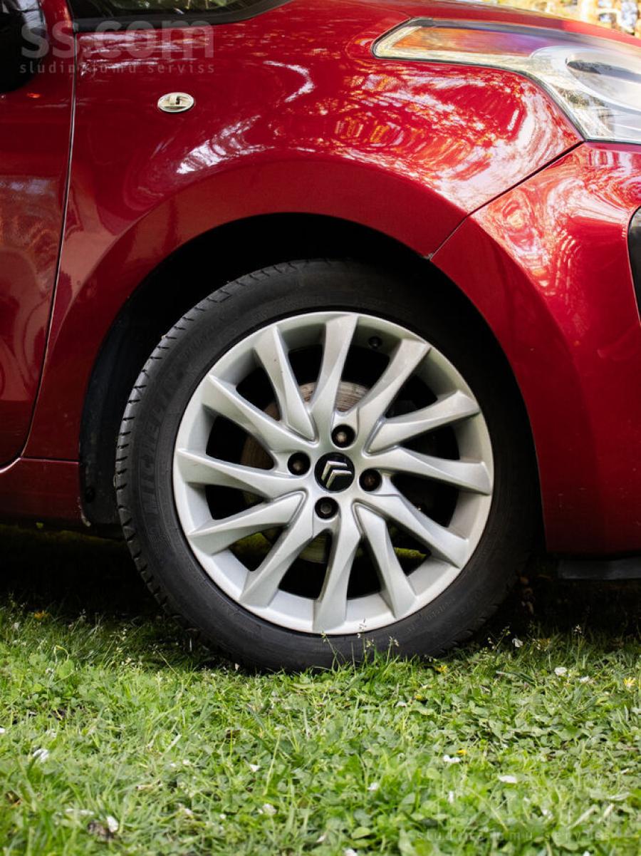 Sarkans Citroen c3-picasso 2011 Jūrmala, ar dzinēja tilpumu 1.60 L un nobraukumu 154 tūkst. km par 2550 €, foto 4 vietnē AUTOMOTO.COM.LV