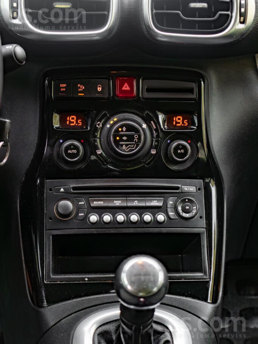Sarkans Citroen c3-picasso 2011 Jūrmala, ar dzinēja tilpumu 1.60 L un nobraukumu 154 tūkst. km par 2550 €, foto 8 vietnē AUTOMOTO.COM.LV