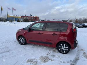 Red Citroen c3-picasso 2014 in Telschi, with an engine capacity of 1.56 L and mileage of 246 thousand km for 4300 €, photo 4 on AUTOMOTO.COM.LV
