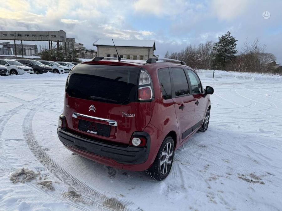 Red Citroen c3-picasso 2014 in Telschi, with an engine capacity of 1.56 L and mileage of 246 thousand km for 4300 €, photo 7 on AUTOMOTO.COM.LV