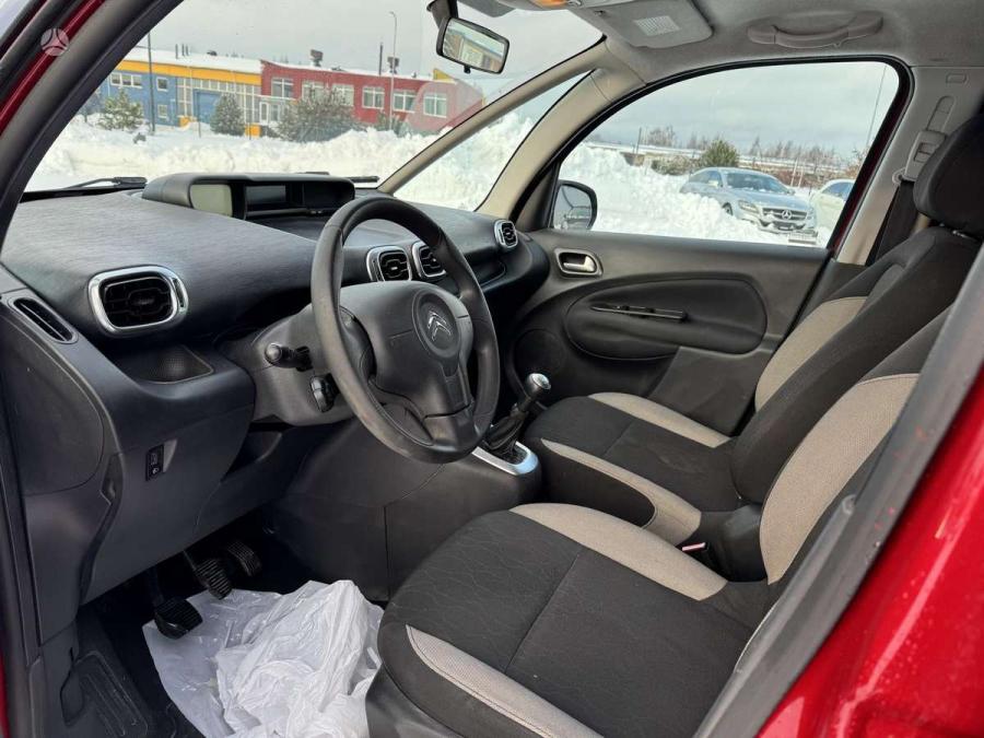 Red Citroen c3-picasso 2014 in Telschi, with an engine capacity of 1.56 L and mileage of 246 thousand km for 4300 €, photo 14 on AUTOMOTO.COM.LV