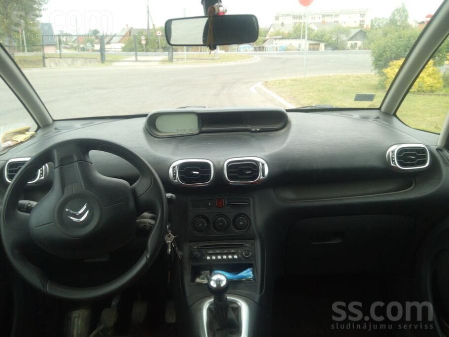 White Citroen c3-picasso 2013 in Kraslava, with an engine capacity of 1.60 L and mileage of 276 thousand km for 3000 €, photo 6 on AUTOMOTO.COM.LV