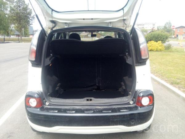 White Citroen c3-picasso 2013 in Kraslava, with an engine capacity of 1.60 L and mileage of 276 thousand km for 3000 €, photo 6 on AUTOMOTO.COM.LV