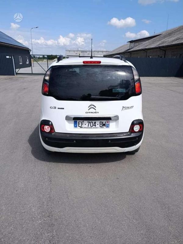 Balts Citroen c3-picasso 2016 Tauragė, ar dzinēja tilpumu 1.56 L un nobraukumu 245 tūkst. km par 3100 €, foto 4 vietnē AUTOMOTO.COM.LV