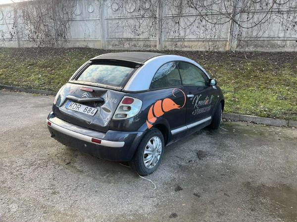 Black Citroen c3-pluriel 2005 in Kaunas, with an engine capacity of 1.40 L and mileage of 300 thousand km for 400 €, photo 2 on AUTOMOTO.COM.LV