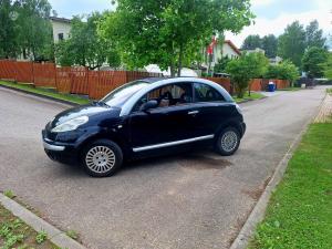Black Citroen c3-pluriel 2005 in Vilnius, with an engine capacity of 1.40 L and mileage of 143 thousand km for 600 €, photo 4 on AUTOMOTO.COM.LV