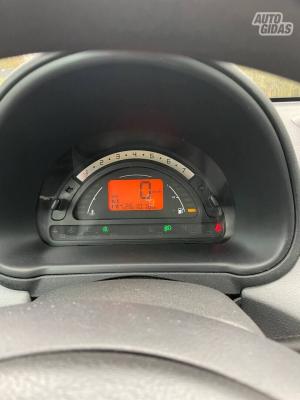 Citroen c3-pluriel 2004 Viļņa, ar dzinēja tilpumu 1.60 L un nobraukumu 261 tūkst. km par 999 €, foto 18 vietnē AUTOMOTO.COM.LV