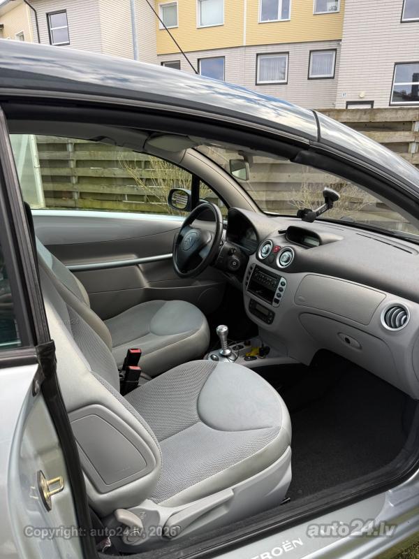 Pelēks Citroen c3-pluriel 2003 Tallina, ar dzinēja tilpumu 1.60 L un nobraukumu 180 tūkst. km par 2500 €, foto 10 vietnē AUTOMOTO.COM.LV