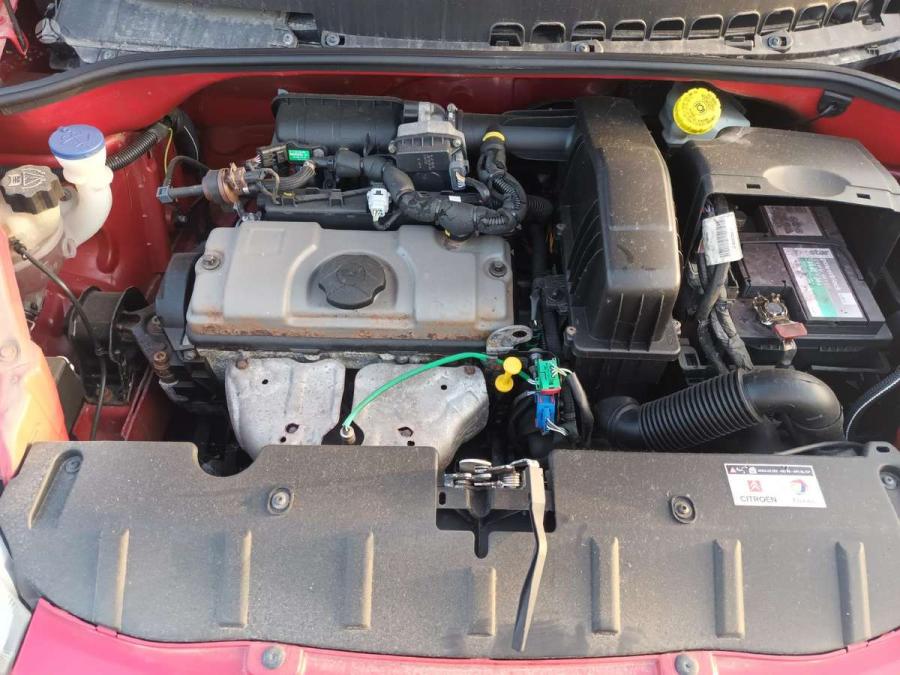 Sarkans Citroen c3-pluriel 2008 Marijampole, ar dzinēja tilpumu 1.36 L un nobraukumu 129 tūkst. km par 1350 €, foto 16 vietnē AUTOMOTO.COM.LV