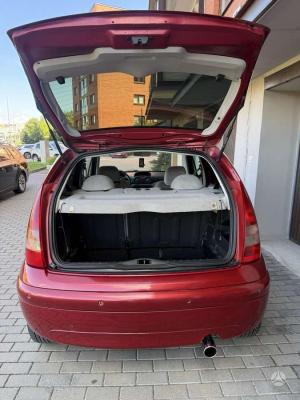 Sarkans Citroen C3 2002 Viļņa, ar dzinēja tilpumu 1.36 L un nobraukumu 197 tūkst. km par 1450 €, foto 10 vietnē AUTOMOTO.COM.LV
