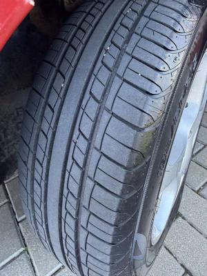 Sarkans Citroen C3 2002 Viļņa, ar dzinēja tilpumu 1.36 L un nobraukumu 197 tūkst. km par 1450 €, foto 18 vietnē AUTOMOTO.COM.LV