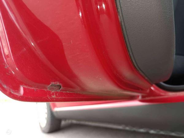 Sarkans Citroen C3 2006 Viļņa, ar dzinēja tilpumu 1.12 L un nobraukumu 93 tūkst. km par 800 €, foto 5 vietnē AUTOMOTO.COM.LV