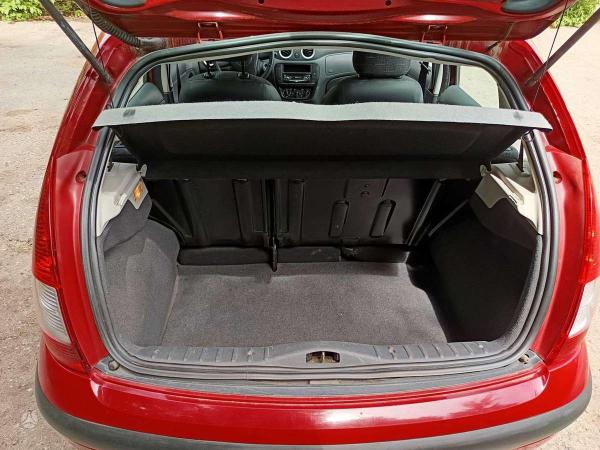 Sarkans Citroen C3 2006 Viļņa, ar dzinēja tilpumu 1.12 L un nobraukumu 93 tūkst. km par 800 €, foto 7 vietnē AUTOMOTO.COM.LV