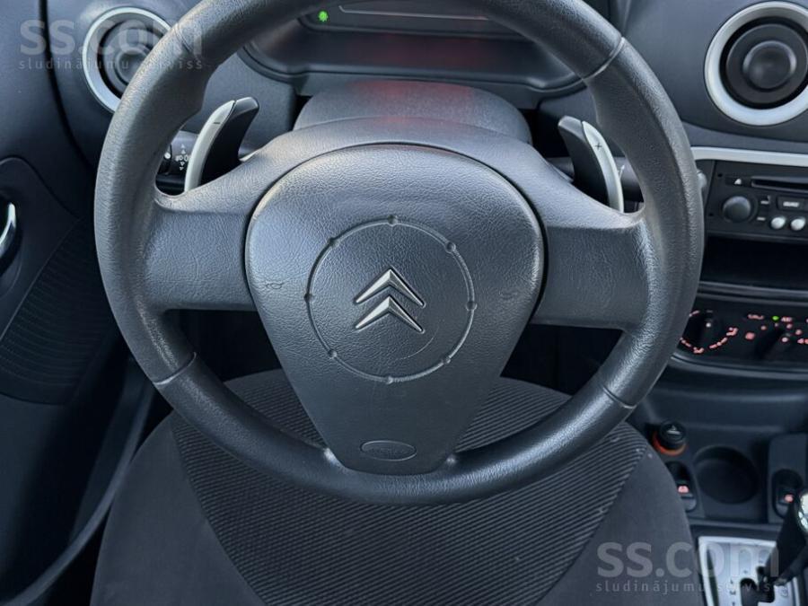 Red Citroen C3 2006 in Riga, with an engine capacity of 1.40 L and mileage of 196 thousand km for 1999 €, photo 20 on AUTOMOTO.COM.LV