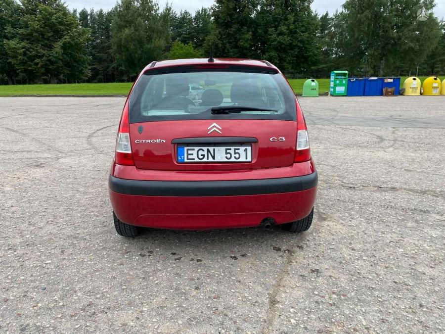 Red Citroen C3 2008 in Mazeikiai, with an engine capacity of 1.36 L and mileage of 112 thousand km for 1100 €, photo 5 on AUTOMOTO.COM.LV