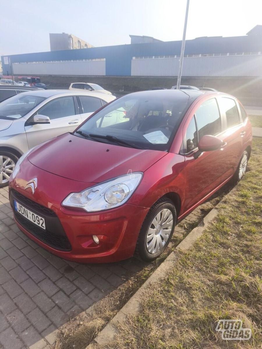 Sarkans Citroen C3 2010 Kauņa, ar dzinēja tilpumu 1.60 L un nobraukumu 141 tūkst. km par 1250 €, foto 3 vietnē AUTOMOTO.COM.LV