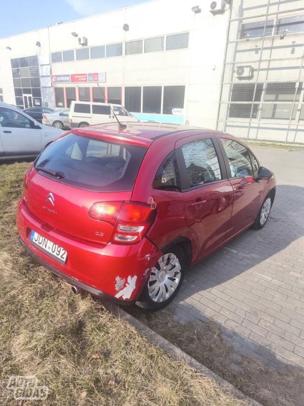Red Citroen C3 2010 in Vilnius, with an engine capacity of 1.60 L and mileage of 141 thousand km for 1190 €, photo 4 on AUTOMOTO.COM.LV
