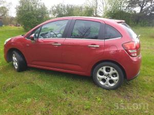 Red Citroen C3 2011 in Riga, with an engine capacity of 1.60 L and mileage of 165 thousand km for 990 €, photo 2 on AUTOMOTO.COM.LV