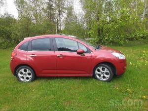 Red Citroen C3 2011 in Riga, with an engine capacity of 1.60 L and mileage of 165 thousand km for 990 €, photo 4 on AUTOMOTO.COM.LV