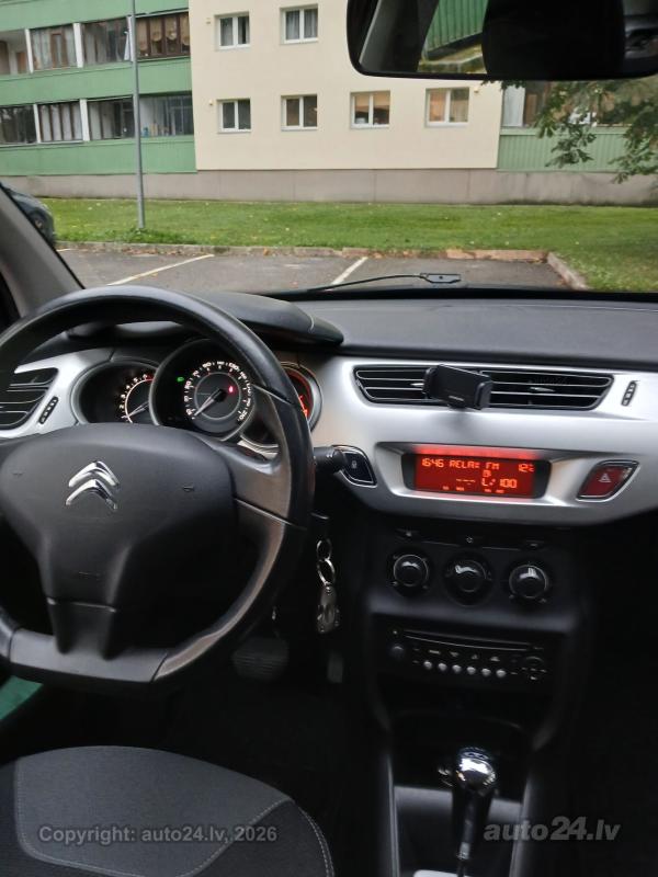 Citroen C3 2012 Tallina vietnē Sarkans Citroen C3 2012 Tallina, ar dzinēja tilpumu 1.60 L un nobraukumu 136 tūkst. km par 3500 €, foto 6 vietnē AUTOMOTO.COM.LV