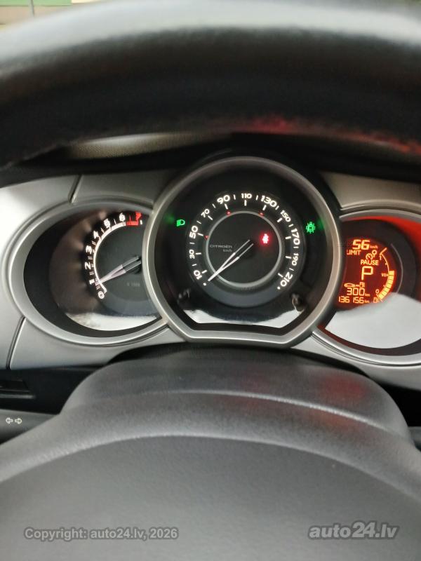 Citroen C3 2012 Tallina vietnē Sarkans Citroen C3 2012 Tallina, ar dzinēja tilpumu 1.60 L un nobraukumu 136 tūkst. km par 3500 €, foto 7 vietnē AUTOMOTO.COM.LV