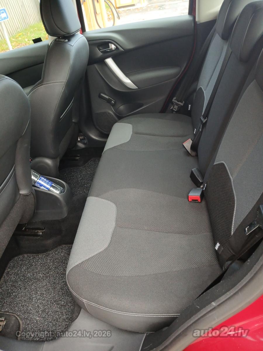 Red Citroen C3 2012 in Tallinn, with an engine capacity of 1.60 L and mileage of 136 thousand km for 3500 €, photo 8 on AUTOMOTO.COM.LV