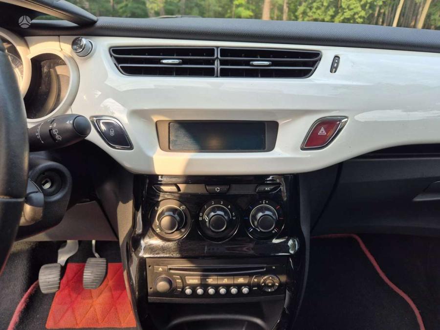 Sarkans Citroen C3 2013 Alīta, ar dzinēja tilpumu 1.40 L un nobraukumu 251 tūkst. km par 2600 €, foto 16 vietnē AUTOMOTO.COM.LV